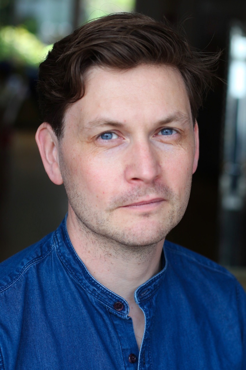 Cast – The Hound of the Baskervilles – The English Theatre of Hamburg